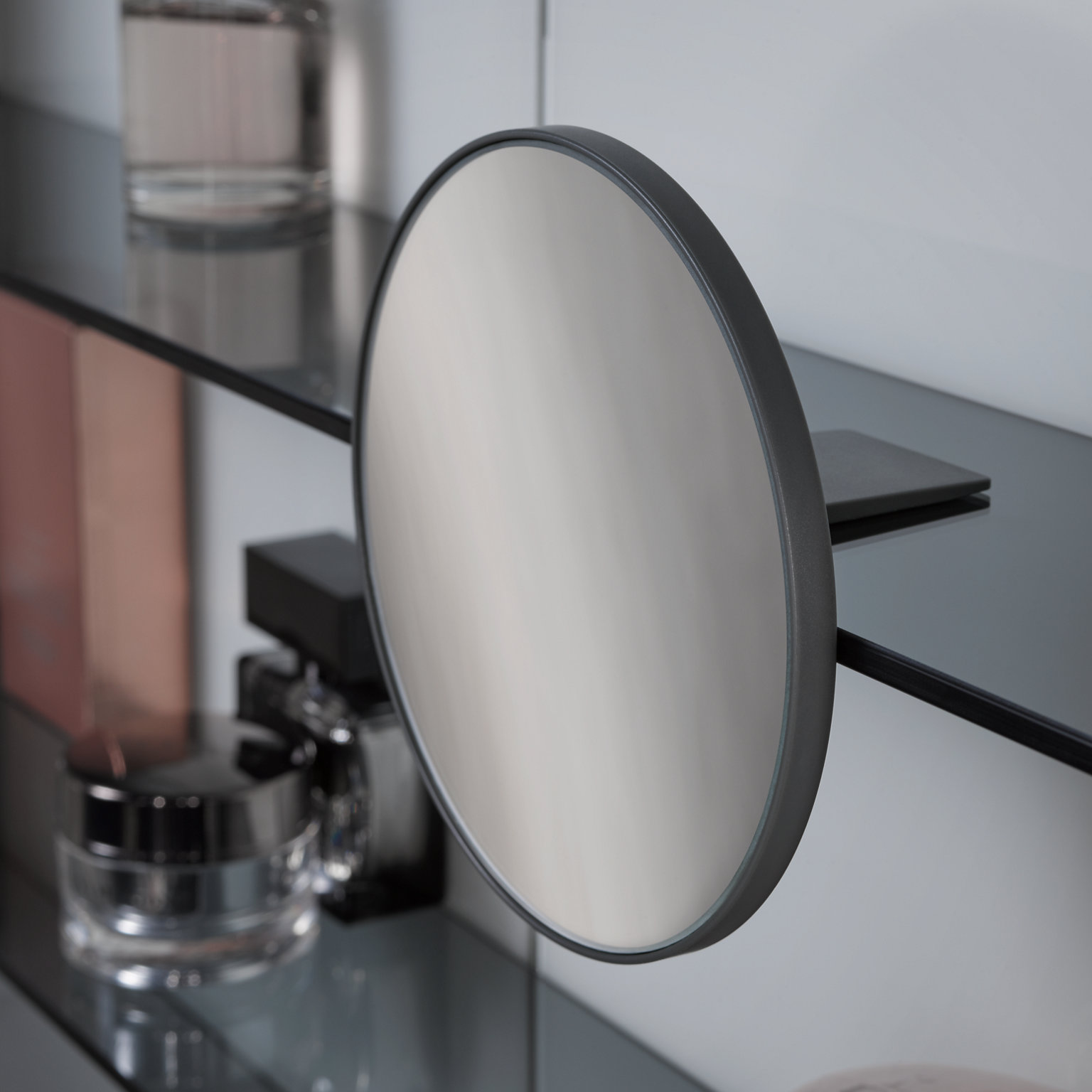 ROYAL MODULAR 2.0 offers mirror cabinets for every need